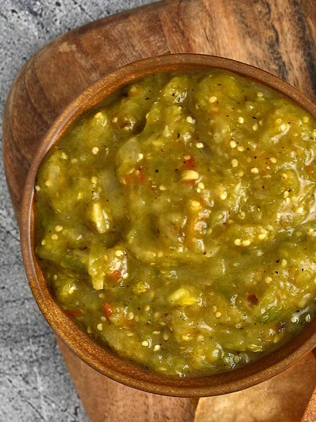 Chipotle Style Green Chili Salsa Recipe Copycat - Oh, That's Good!