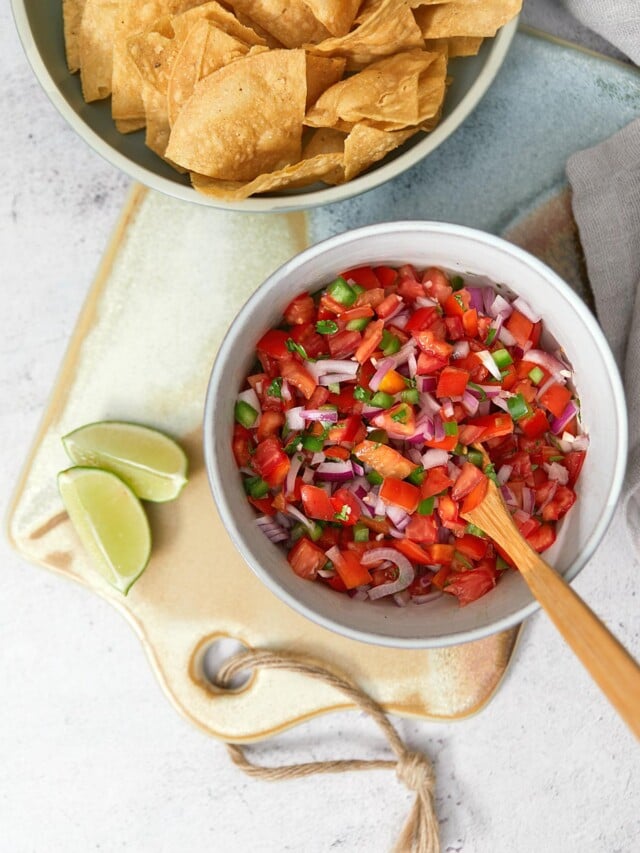 Chipotle Mild Salsa Recipe for Easy Pico de Gallo - Oh, That's Good
